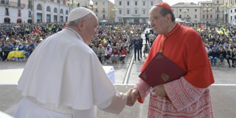 Commission rejects female deacons, calls for more study - CathNews