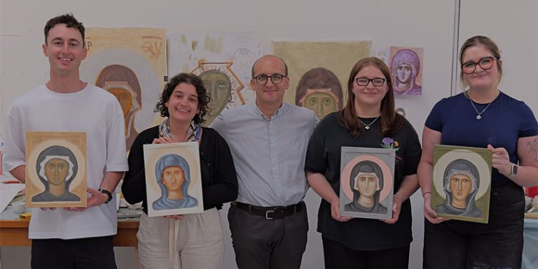 International iconographer help students get the picture - CathNews
