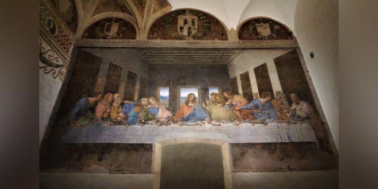 Tourists out of the picture as VIPs view da Vinci masterpiece - CathNews